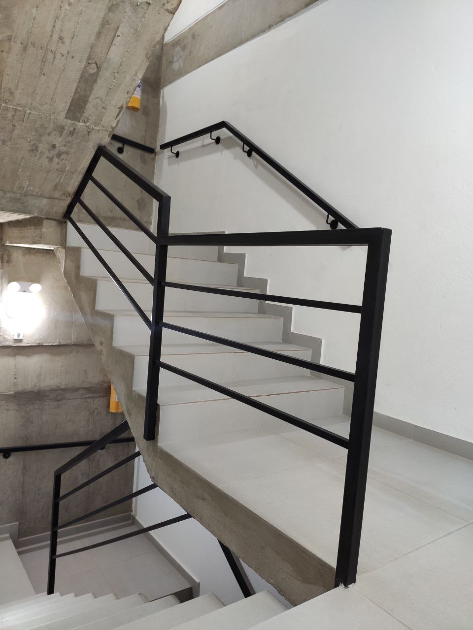 Pasamanos Escaleras Chapinero | Comando Construcciones